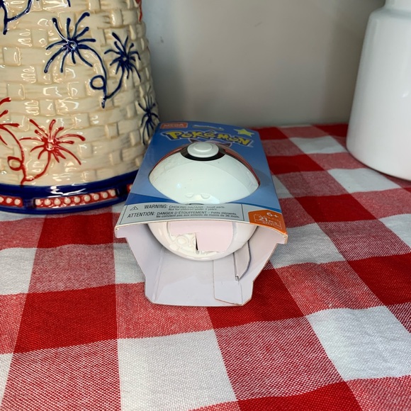 Pokemon | Toys | Mega Construx Pokmon Jigglypuff | Poshmark
